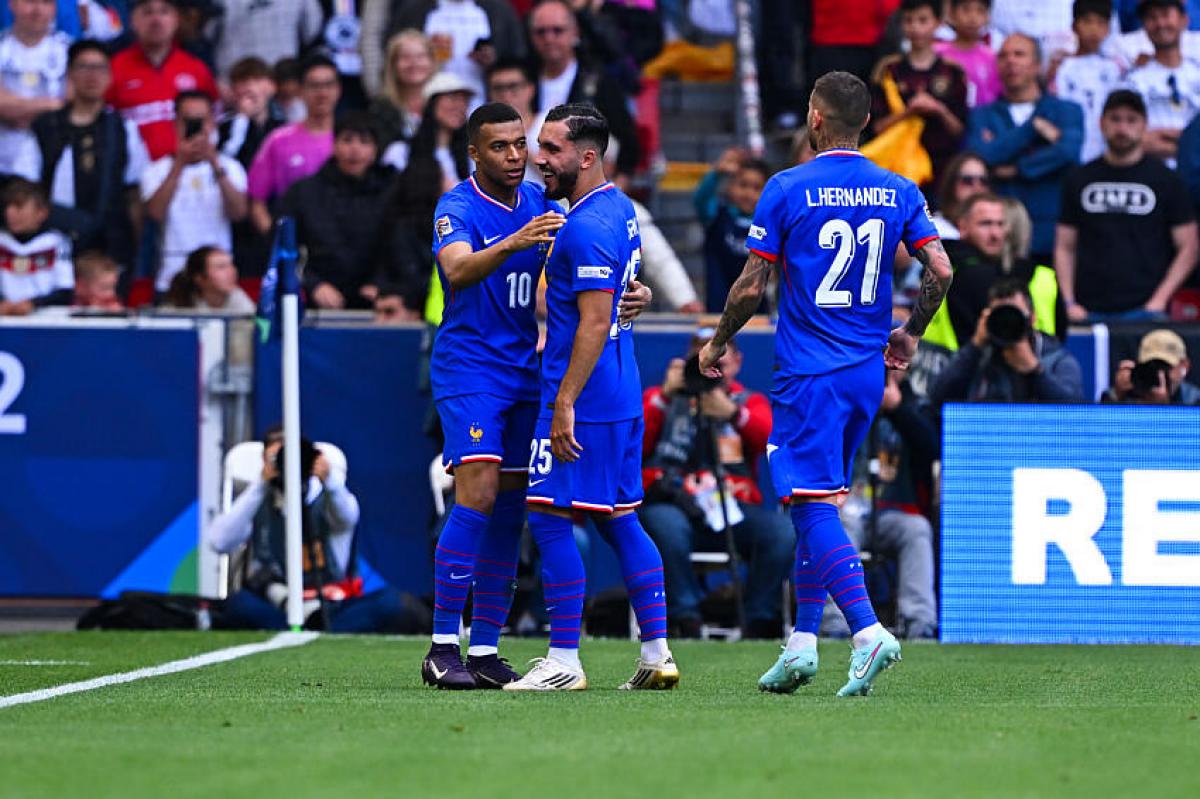 Equipe de France - Kylian Mbappé ironise sur "son geste de rat"